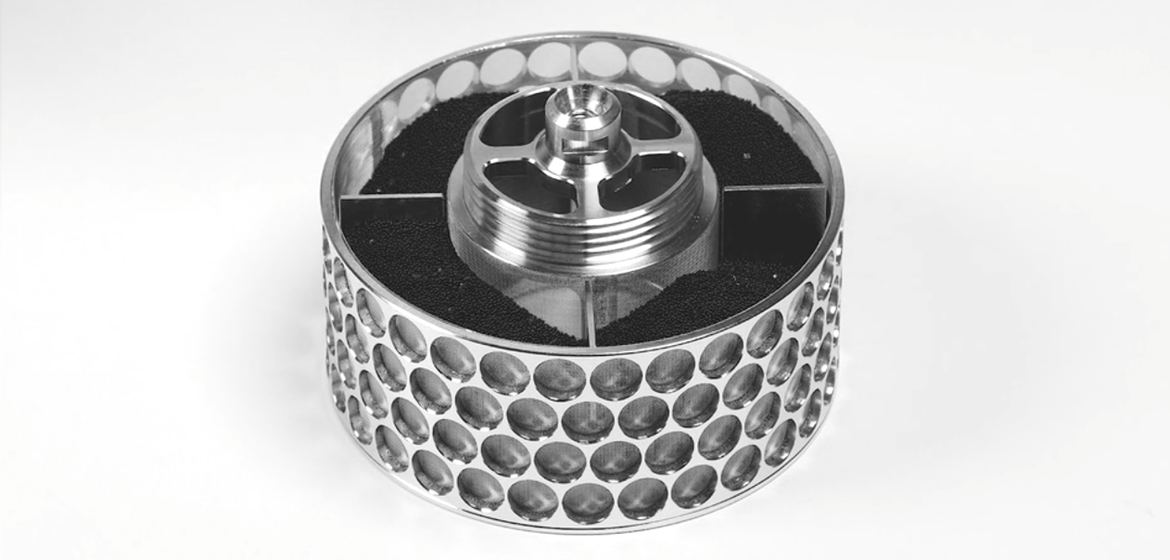 How the loading of solids influences reaction speed